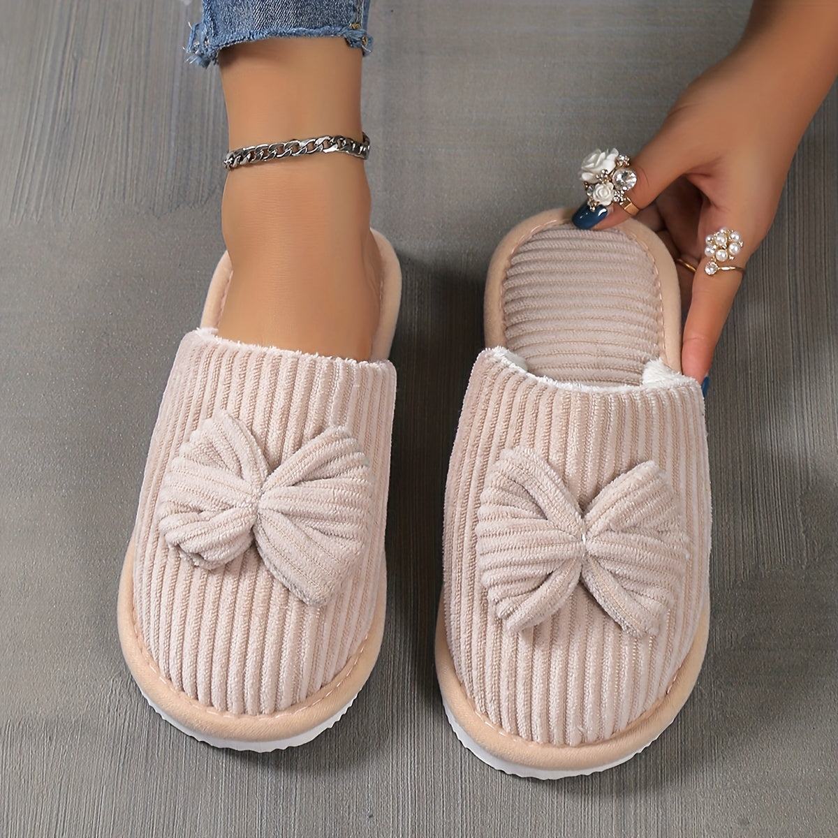 Céline Winter Slippers – Women's Fleece-Lined Bow Comfort – Olive & Tuck